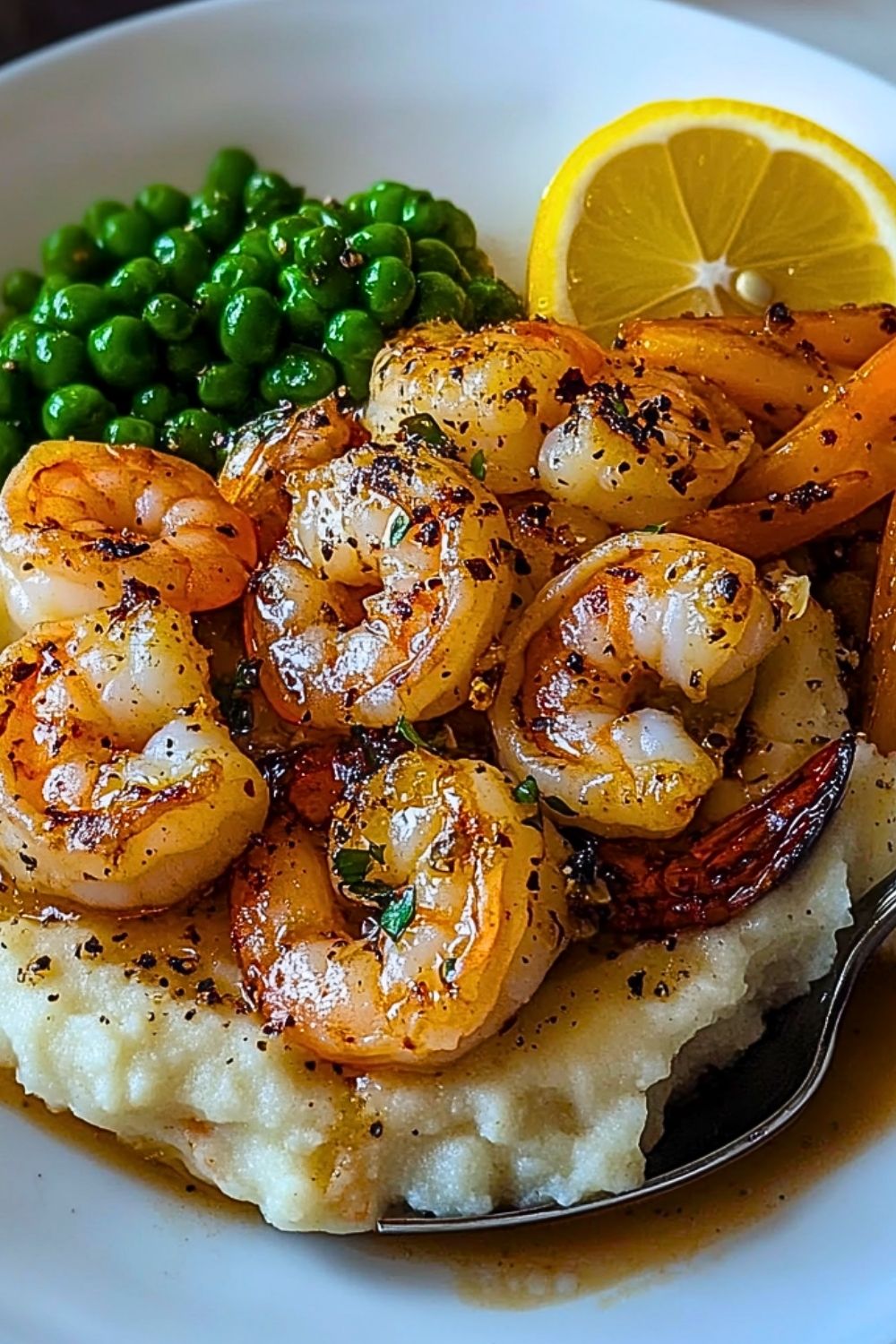 Garlic Butter Shrimp & Veggie Mash Bowl - Ava Chef Life
