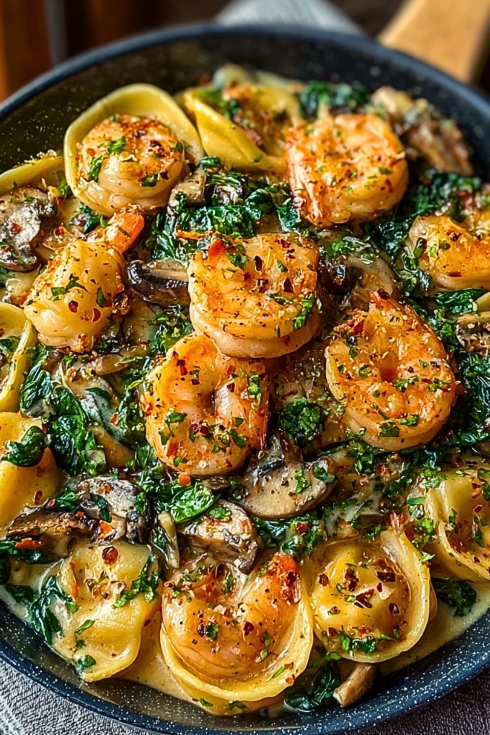 Creamy Spinach Mushroom Shrimp Shells - Ava Chef Life